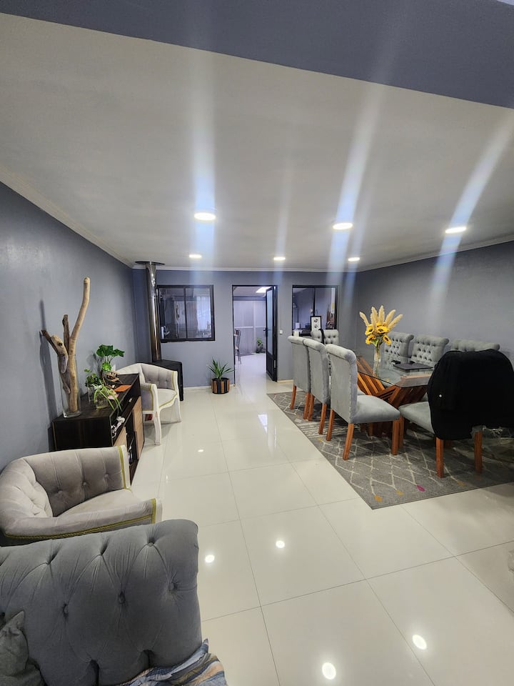 Casa En Hualpén, Con Espacios Amplios - Talcahuano