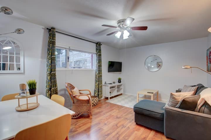 Nearby The Lake Guesthouse - Kelowna