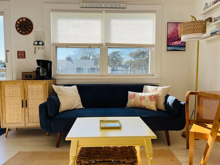 New In 2026 | Cute Studio W/ Pool + Walk To Beach - Mayflower Beach, Dennis