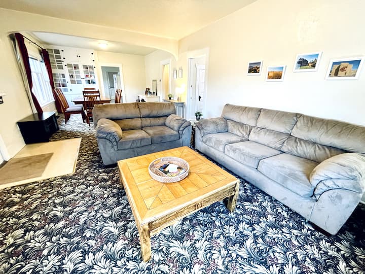 Downtown Charm - Pullman, WA