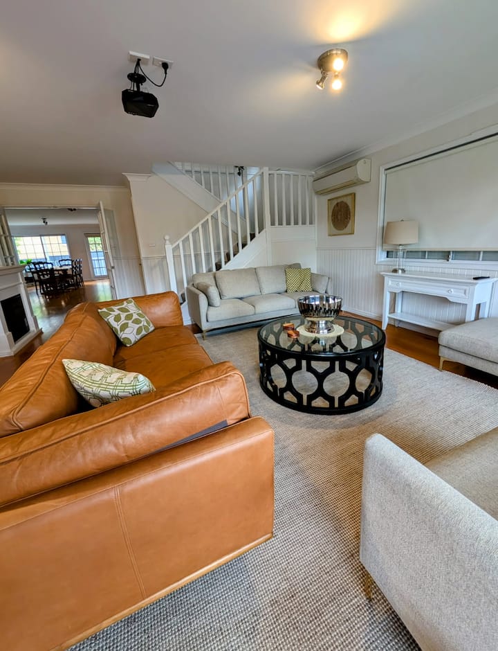 Hamptons Leonaywaterfront Luxury - Kingswood