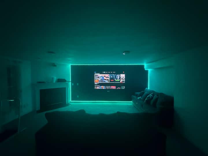 Private Basement Suite • Home Theater - Woodbridge, VA