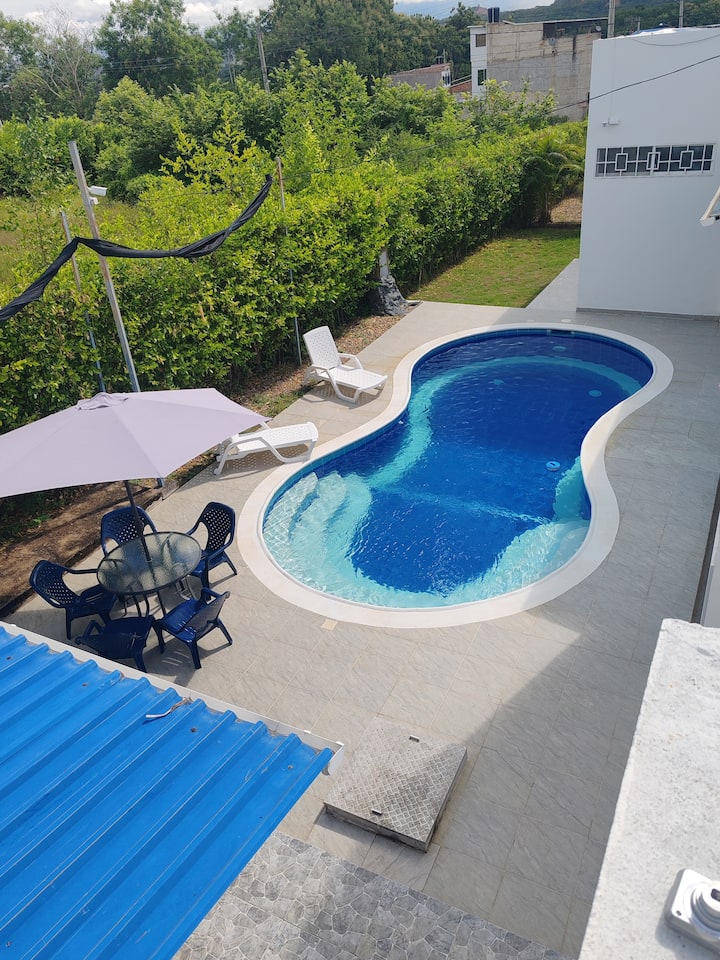 Hermosa Casa De Campo El Refugio - Carmen de Apicalá