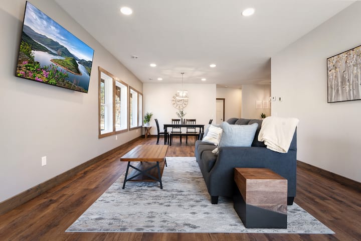 Courtside Cabin 
Gym•hot Tub•events - Nisswa, MN