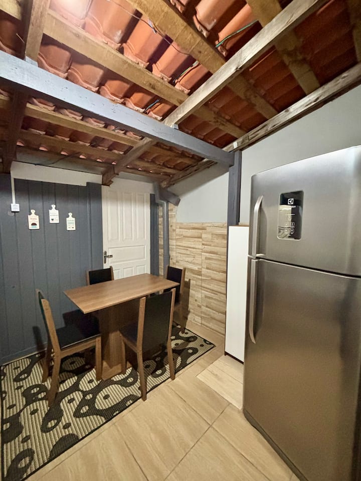 Hospede-se Em Uma Kitnet Prática, Perto Da Praia - Governador Celso Ramos