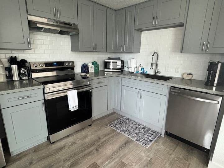 Cozy Cove - Coos Bay, OR