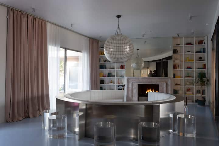 Wow! Luxe 7bdr 2 Min To Strip Pool/jacuzzi/sauna - Las Vegas, NV