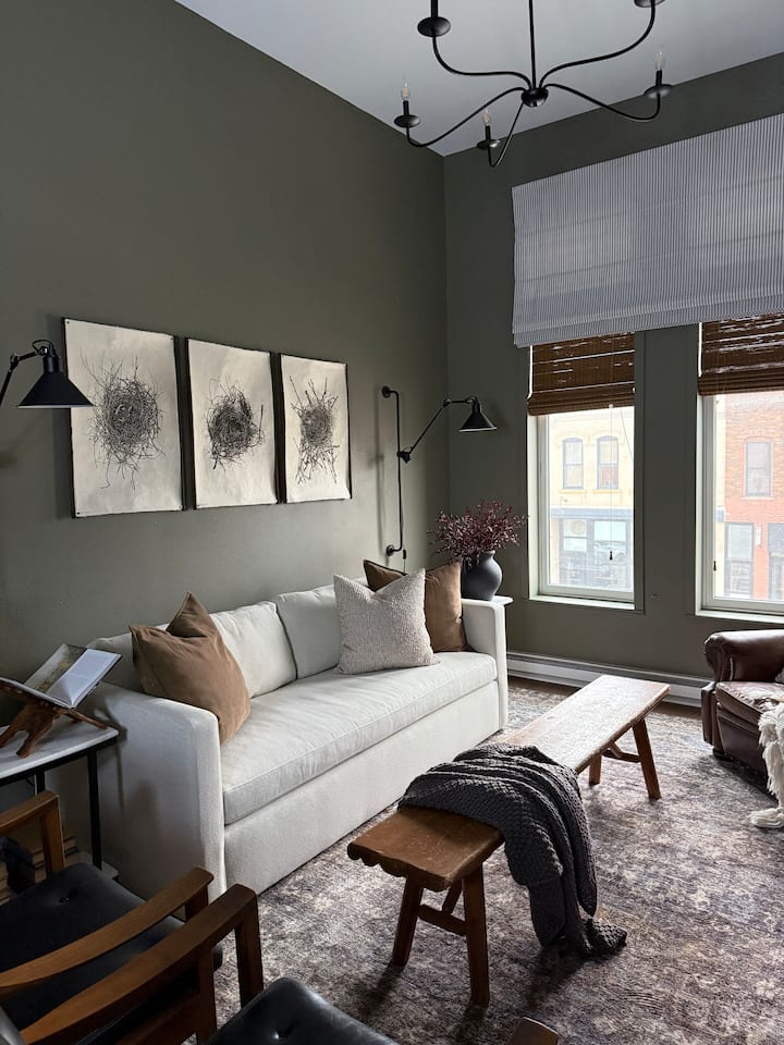 Mayday…a Vintage, Modern Downtown Retreat - Hidden Falls, Nerstrand