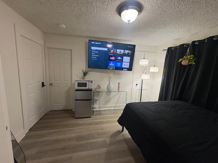 Room - Riverside - Riverside, CA