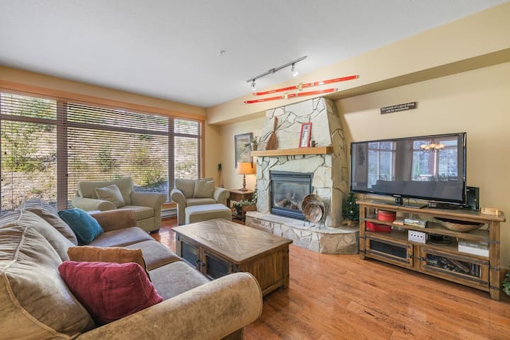 Powder Peak Retreat At Big White Ski Resort - Big White Ski Resort, BC