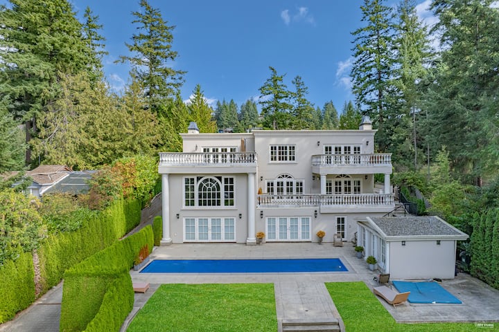 Luxury Spa Villa • Pool, Sauna, Steam & Hot Tub - Bowen Island