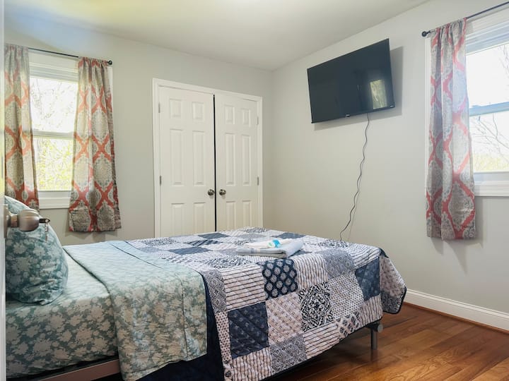 Confortable Room - Manassas, VA
