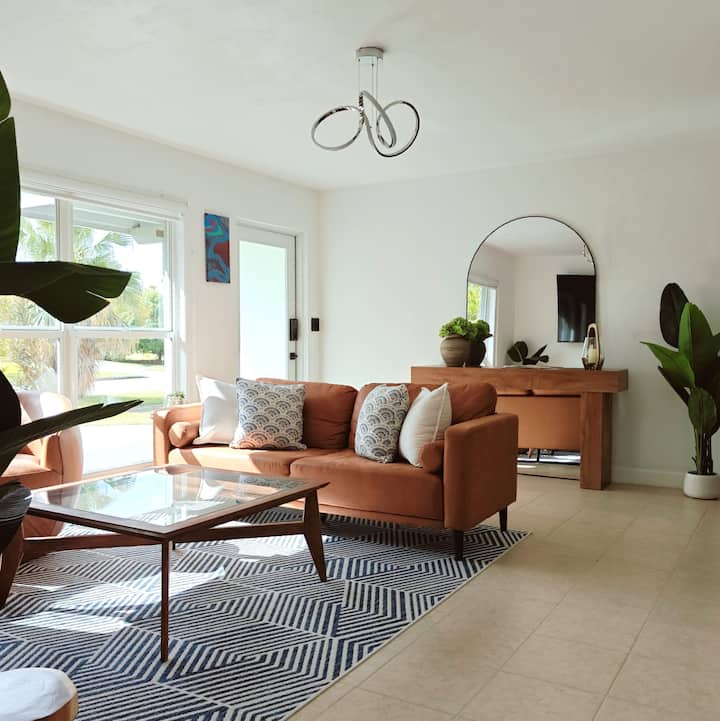 Modern 3br • King Bed • 7 Miles To Beach - Margate, FL