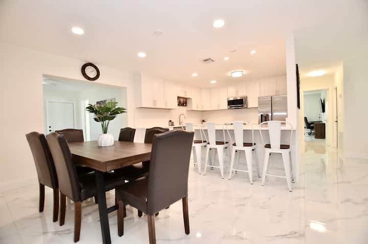 Madison Street Retreat - Stuart, FL