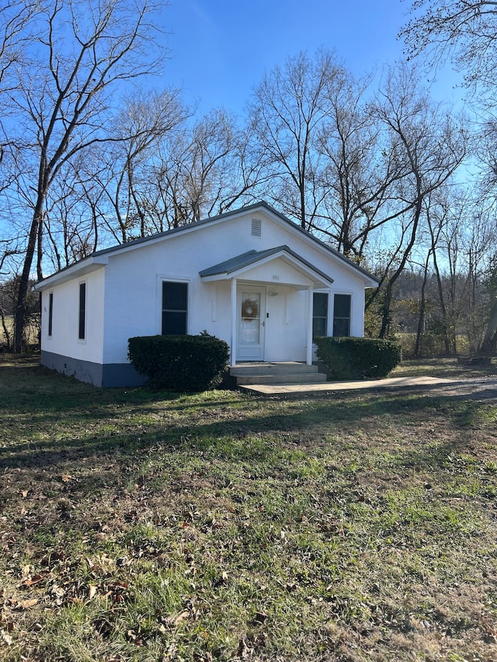 Bungalow By The Brook - Waynesville, MO
