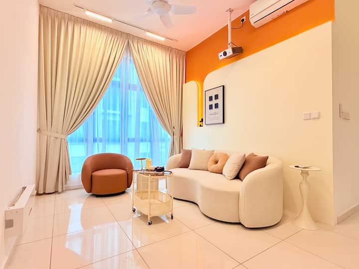 Ember Loft-space Residency-ksl-2br-projector-6pax - Johor Bahru