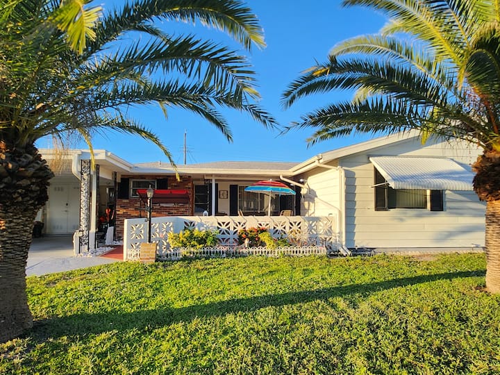 Cozy Private. Near Beaches • Quiet & Safe Area - Melbourne Beach, FL