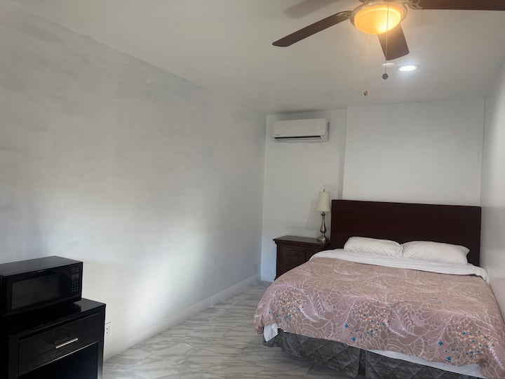 Spacious Rooms With Private Bathroom - Arcadia, CA