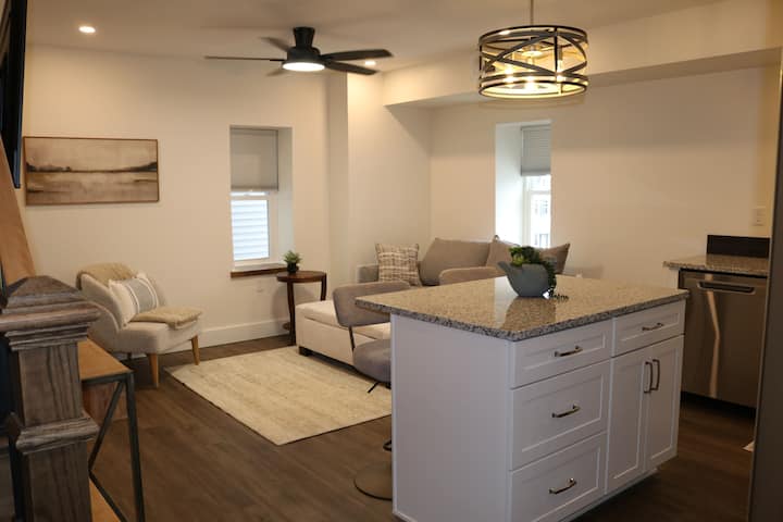 Luxury Apartment Suite 201 #2 - Hamburg, PA