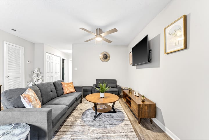 Business-friendly Stay | Rtp | Downtown| Free Park - Cary, NC