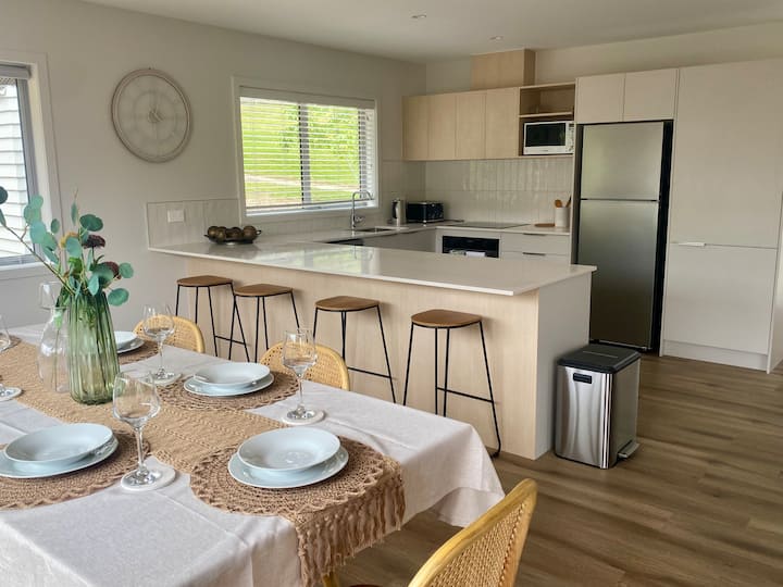 Modern Rotorua Haven - Rotorua