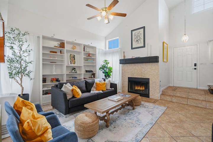 Bright & Spacious Family Retreat - Oro Valley, AZ