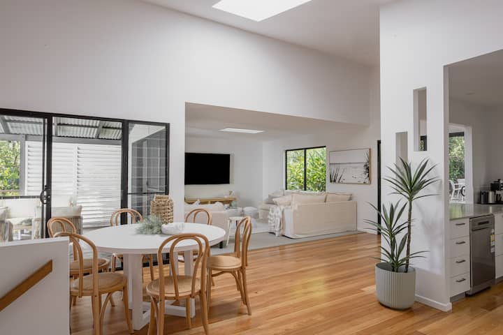 Coastal Canopy - Your Doorstep To Mount Coolum - Sunshine Coast Queensland, Australia