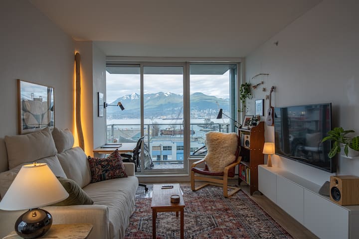 Digital Nomad Retreat In The Heart Of Vancouver - North Vancouver