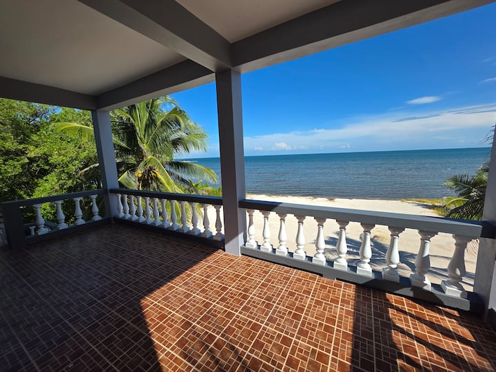 Di Beach House 10 Min From Belize City! Yes Beach - Belize