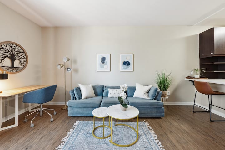 Great 1bd 1bath In Mdr! Free Parking And Pool! - Marina del Rey, CA