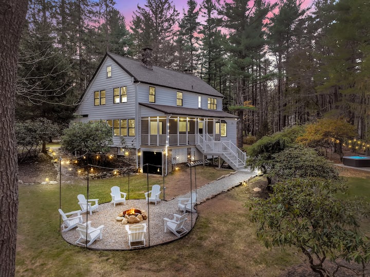 The Foxy Craftsman - Pocono Lake, PA