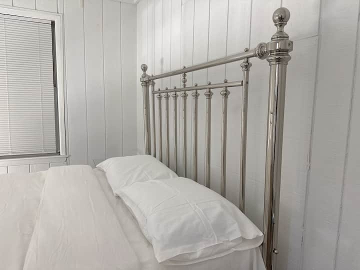 Princeton Furnished One Bedroom Apt Free Parking - Princeton, NJ