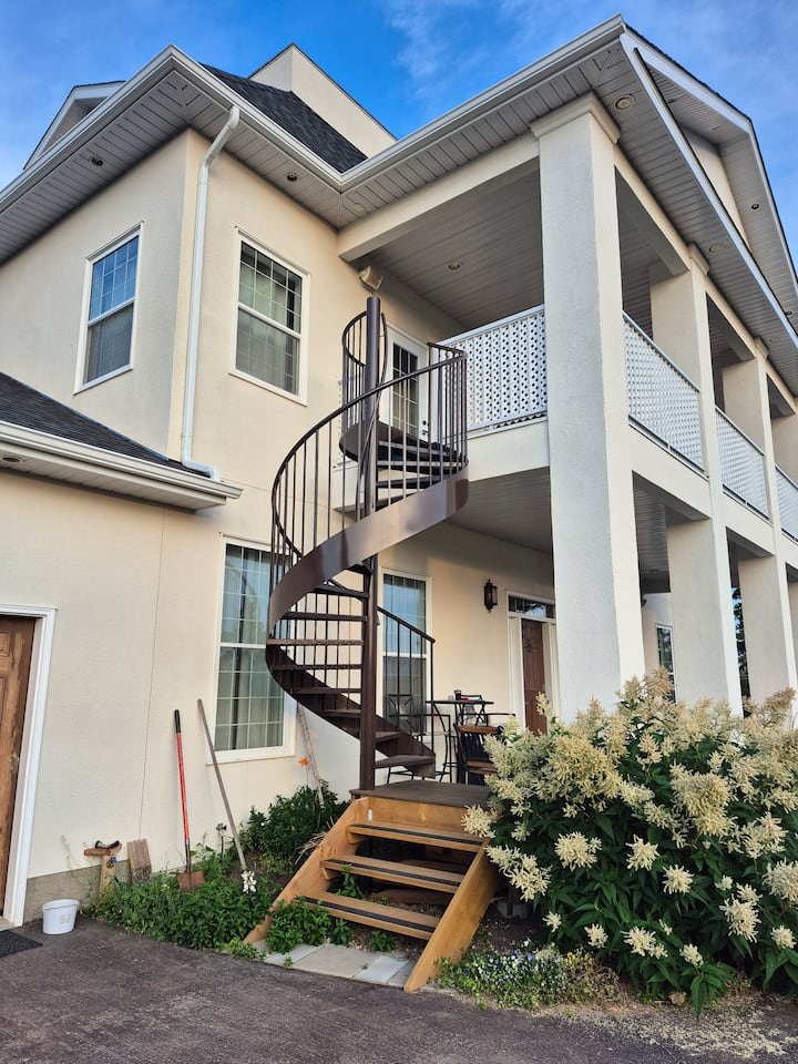 Penthouse Suite At Manitou Beach - Watrous