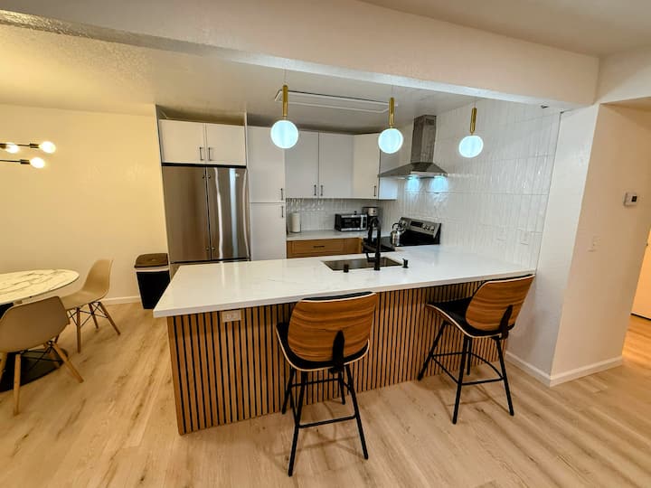 Live In Style At This Amazing Location 2 Bdrm Apt - Redding, CA