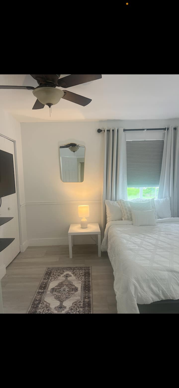 Lovey Get Away Also Long Term - Boca Raton, FL