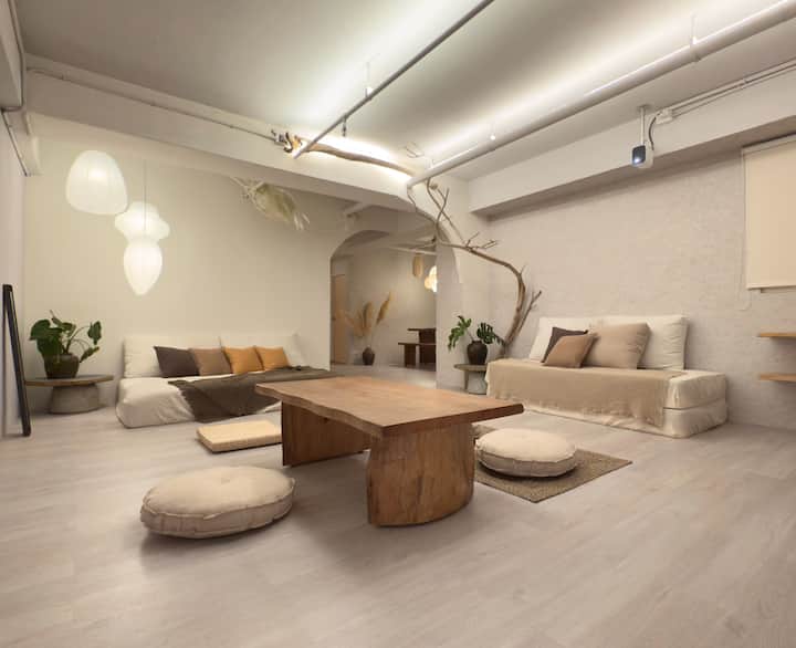 「隅白」台北車站機場捷運出口步行1分鐘，台北車站/寧夏夜市/迪化街/西門町，電梯公寓（18人） - Taipei