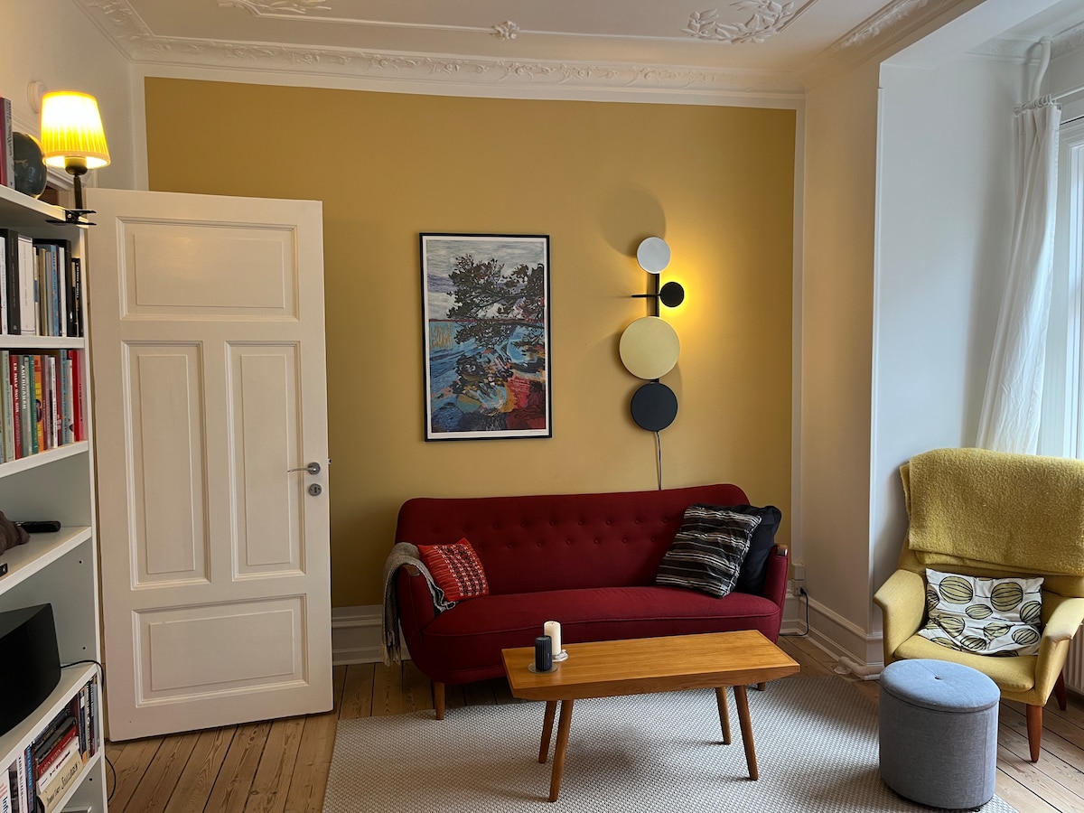 Cozy Copenhagen Apartment with Balcony - Flats for Rent in Copenhagen ...