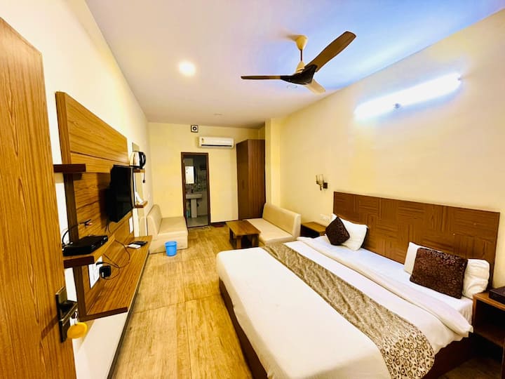 Hotel Lavenir Super Deluxe Room - ロータク