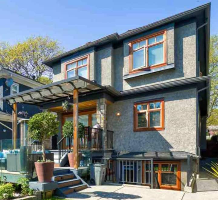 New | Private & Spacious | Steps From Greenway - Vancouver