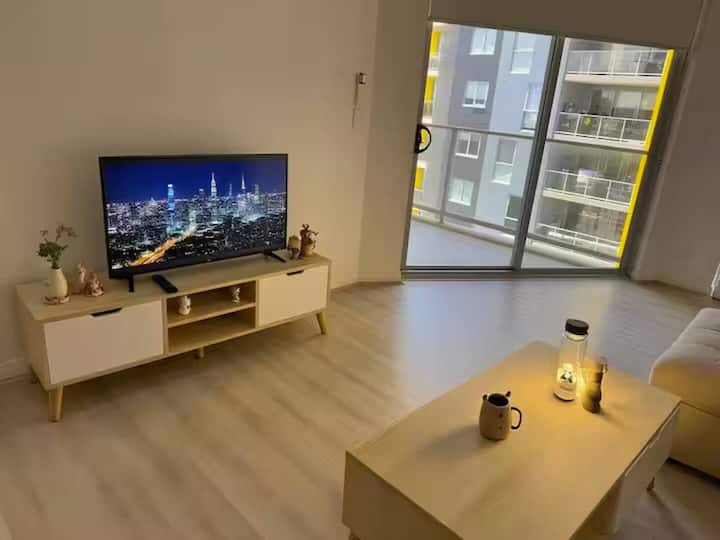 Conveniently Located Apr In Liverpool - Liverpool