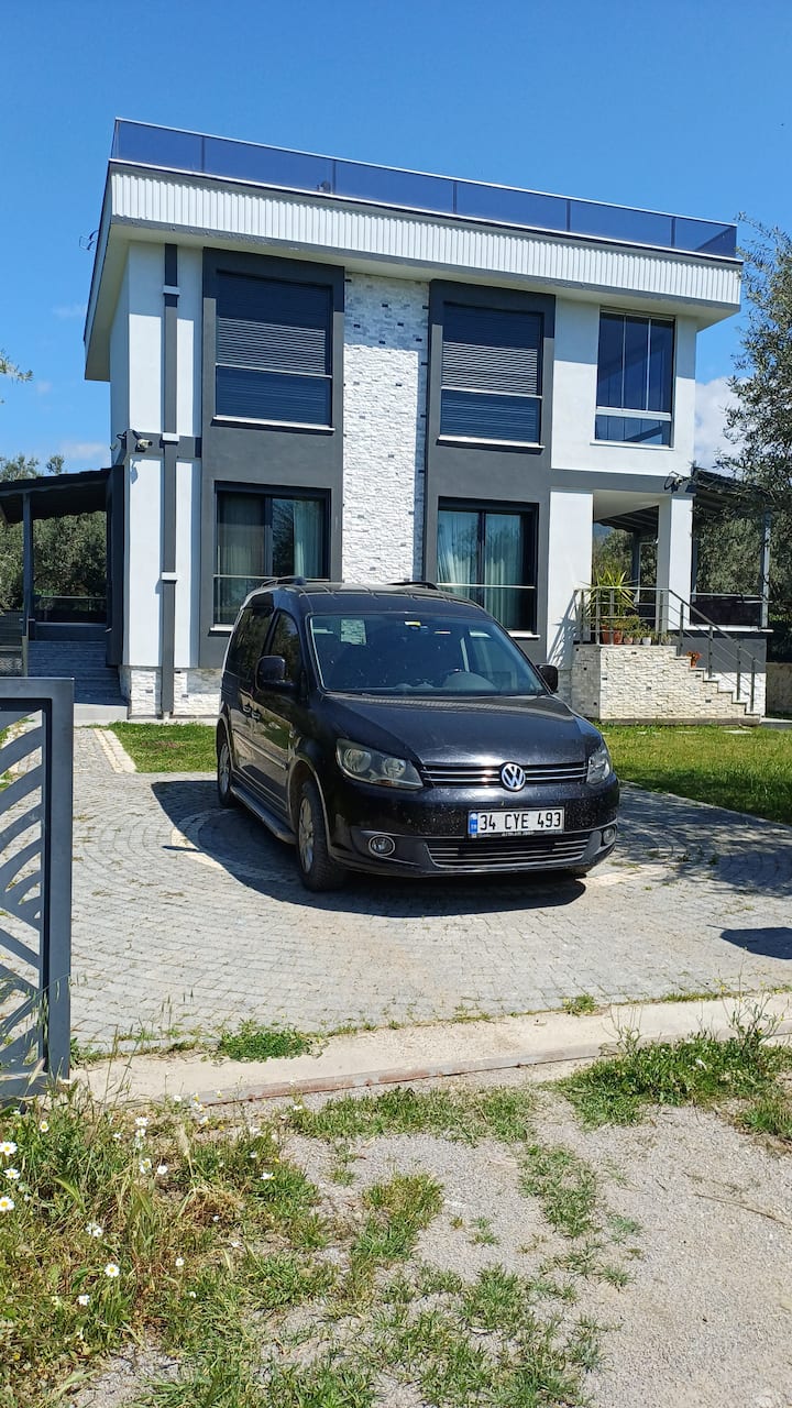 Denize 550m Kazdağları Manzaralı 14 Kişilik Villa - Çanakkale