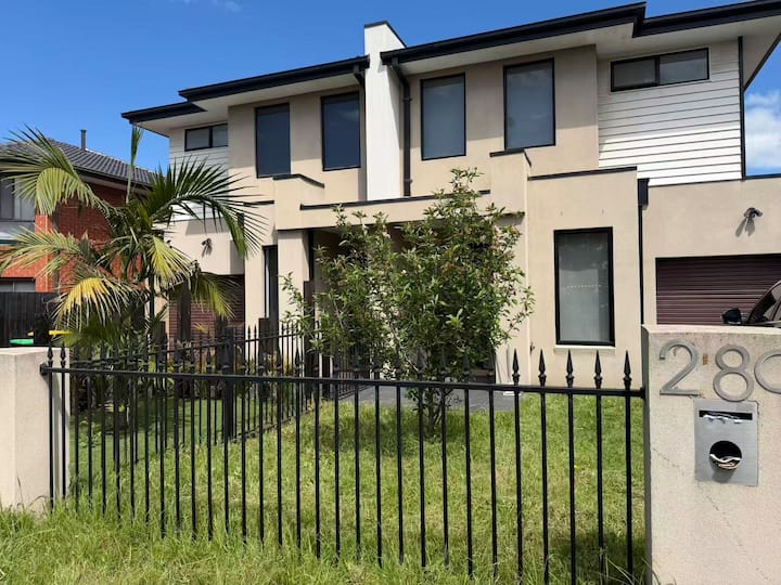 5b Family Getaway Near School Sport Centre Westall - Mordialloc