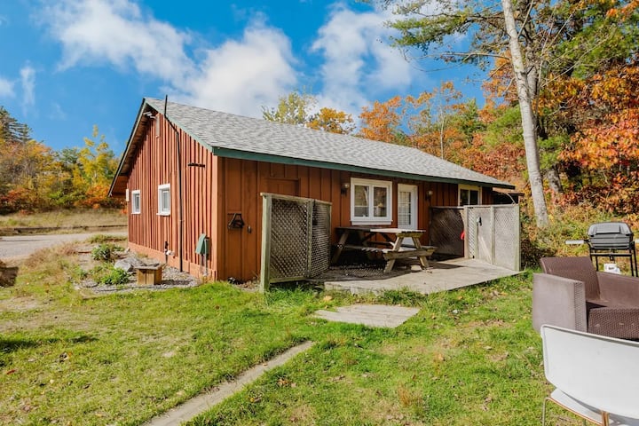Pine #12 3 Bedroom House - Gravenhurst