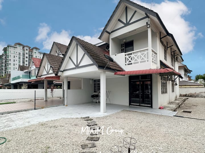 Together B | Spacious Gathering Perling House Bbq - Skudai