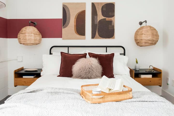 ~The Abigail~ Rooftop / Skyline / Cozy - Atlanta, GA