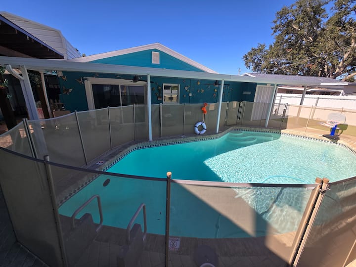 Villa Azalea | 4br Heated Pool | Family Beach Home - St. Petersburg, FL