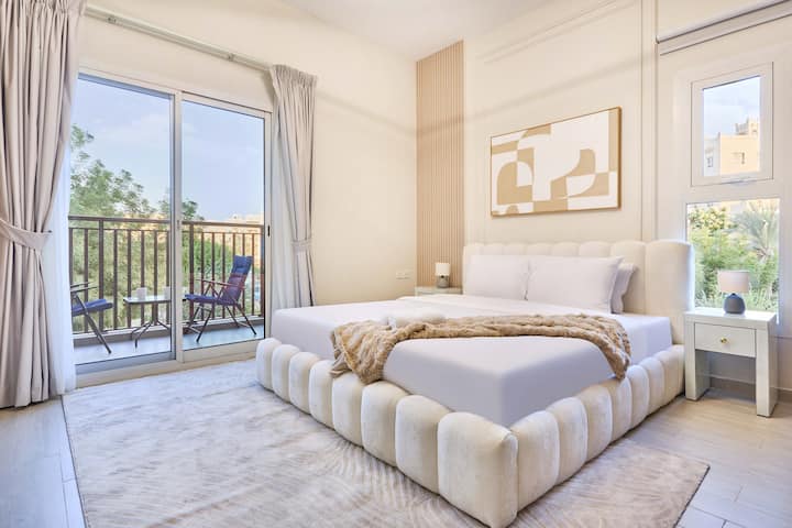 2br Family Retreat | Balcony Green Views | Remraam - Dubai