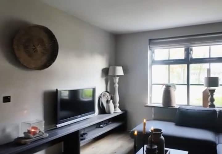 Apt Lux 6 - 띠니으