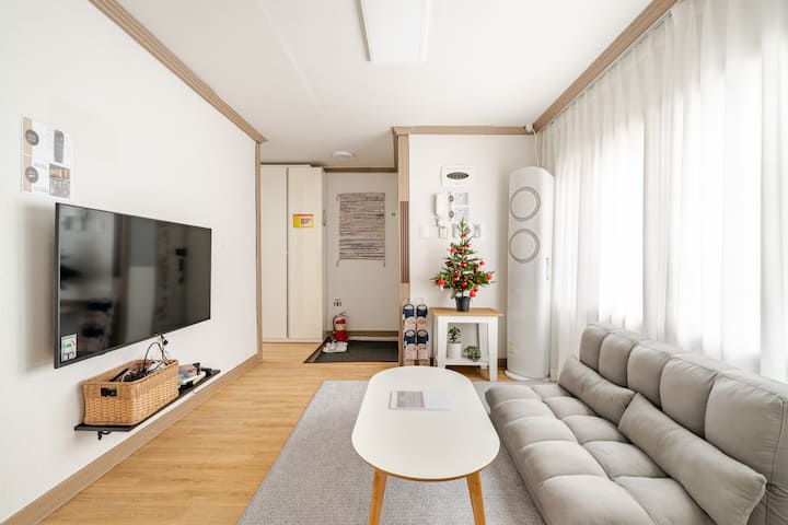 On:gi Stay(온기스테이)/신규오픈/ 개금역 1분/단독주택/룸3개/ 가족. 단체 환영 - Busan