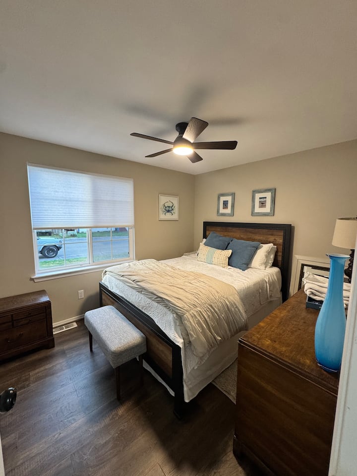 Warm And Cozy Home With Everything You Would Need - La Conner, WA